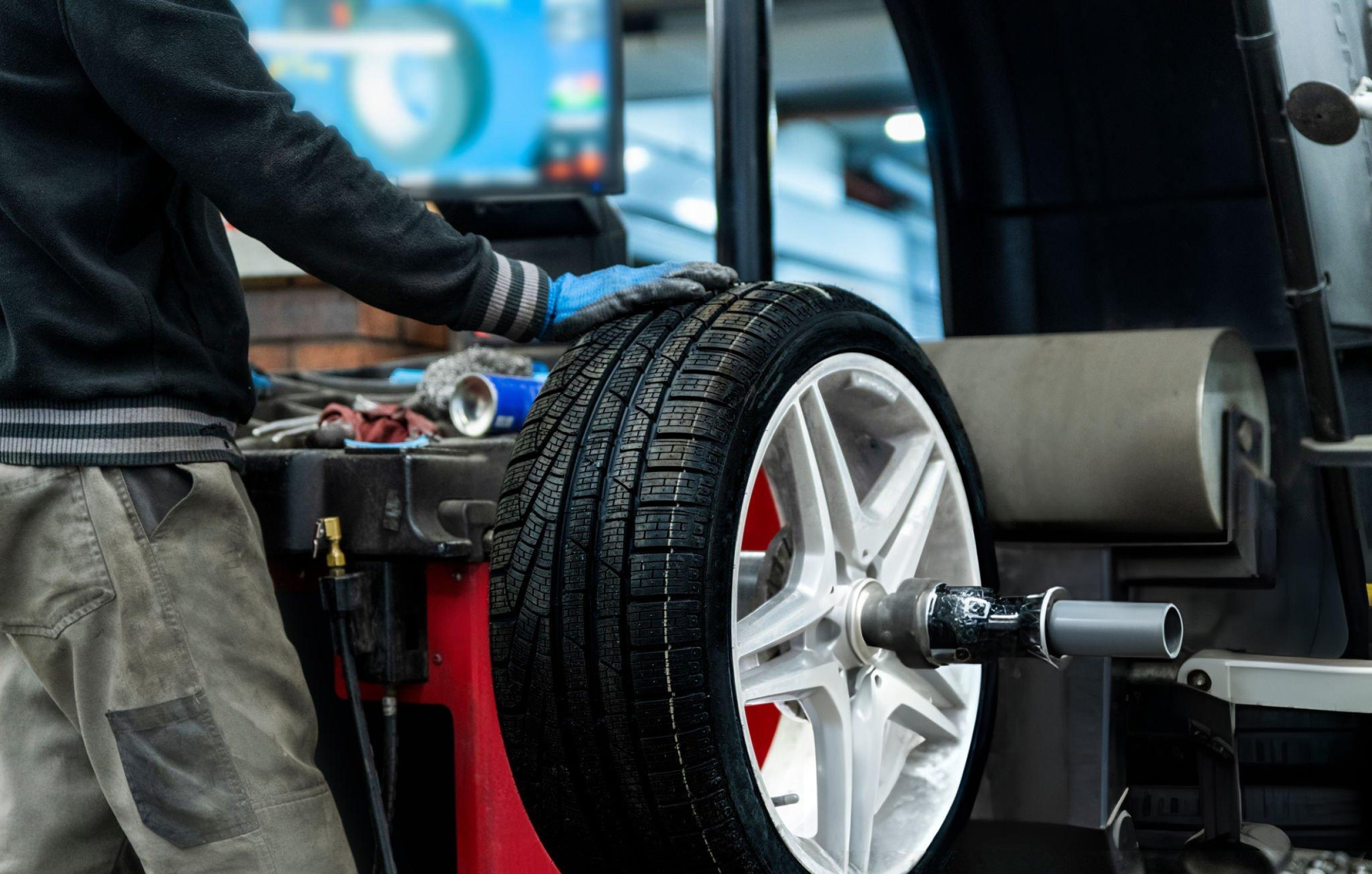 Top 10 Tyre Care Tips to Avoid Roadside Breakdowns - Autoaid